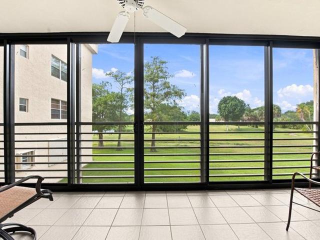 3231 Holiday Springs Blvd Apt 205, Margate, FL 33063