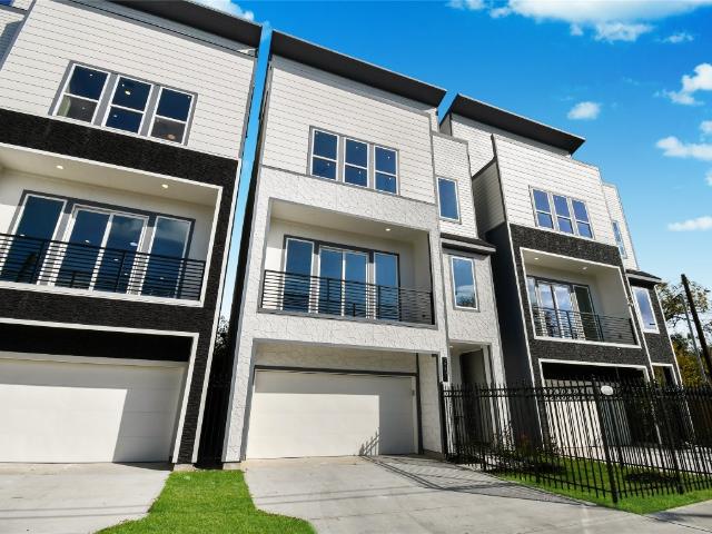 3231 Tuam St, Houston, TX 77004 | MLS #13369