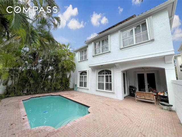 3232 NE 212th Ter, Aventura, FL