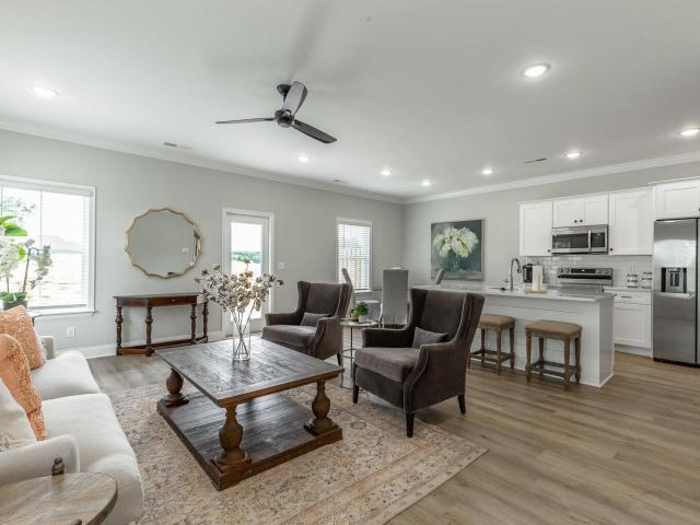 3232 Green Turtle Lane NE