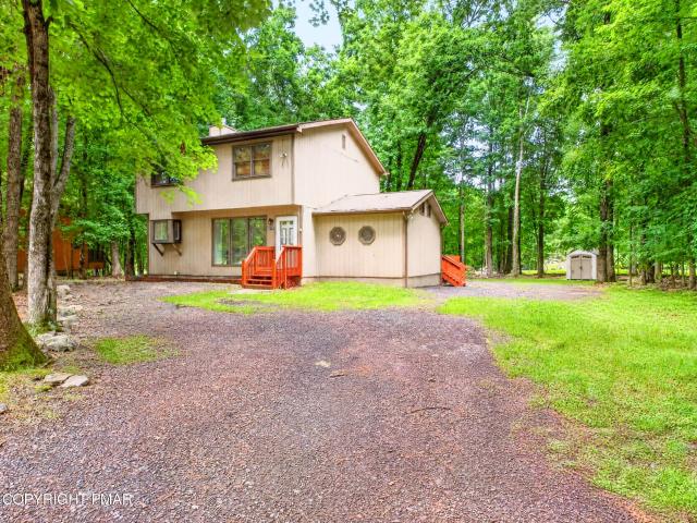 3232 Greenbriar Drive