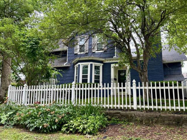 3232 PARK 16TH Street