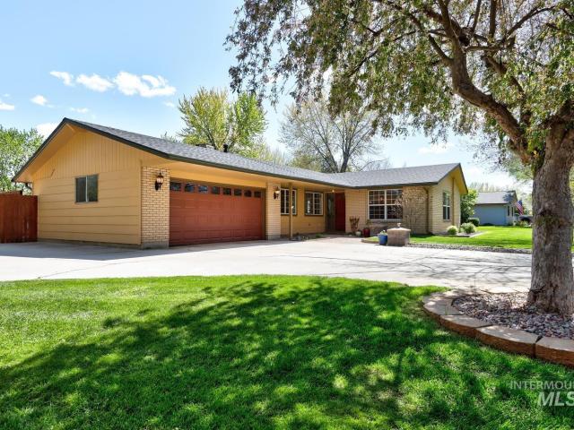 3232 S Mccormick Way