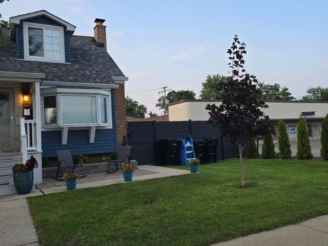 3232 W 115th St, Chicago, IL 60655 | MLS #12516 | Compass