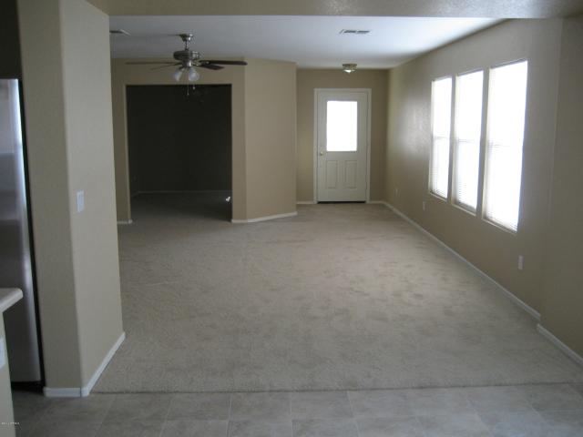 3232 W Cavedale Drive