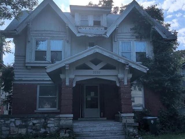 3232 Wabash Ave, Kansas City, MO 64109
