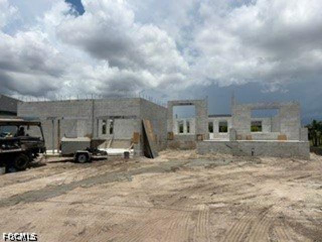 3233 NW 41st Pl, Cape Coral, FL 33993