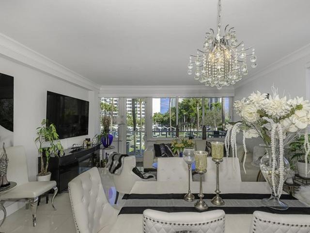 3233 NE 34th St Apt 215, Fort Lauderdale, FL 33308