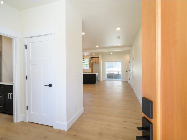 3233 e province ct
