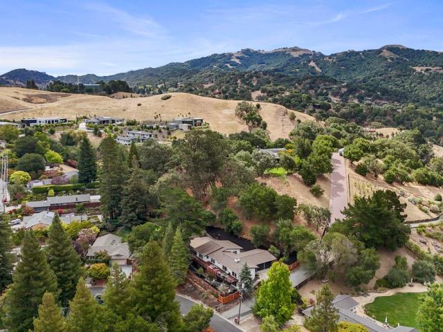 3233 Lucas Circle