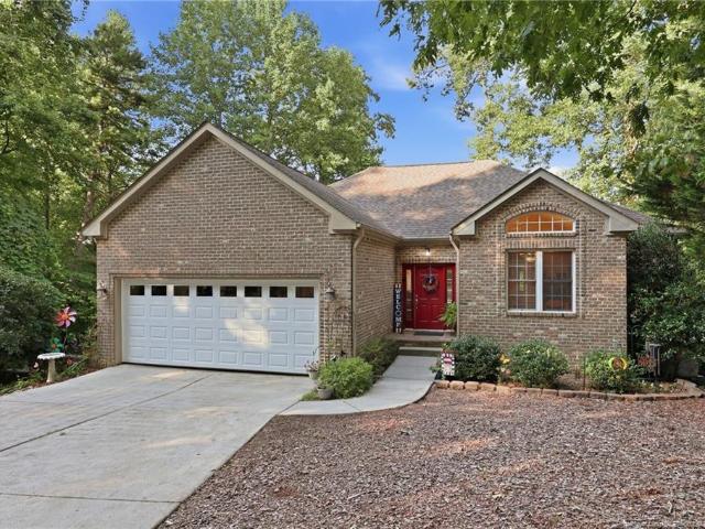 3233 Leicester Circle