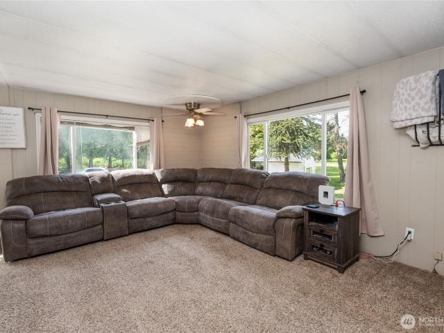 3233 Loomis Trail Road