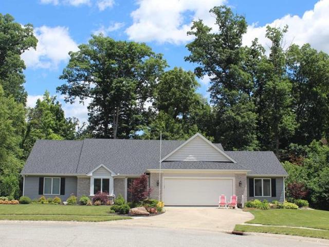3233 Treebark Ln, Fort Wayne, IN 46804
