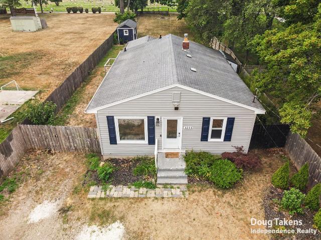3233 Wayburn Avenue
