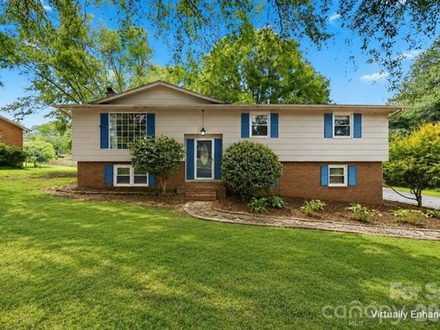 3233 26th St NE, Hickory, NC 28601