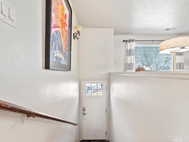 3233 3 W Malad St