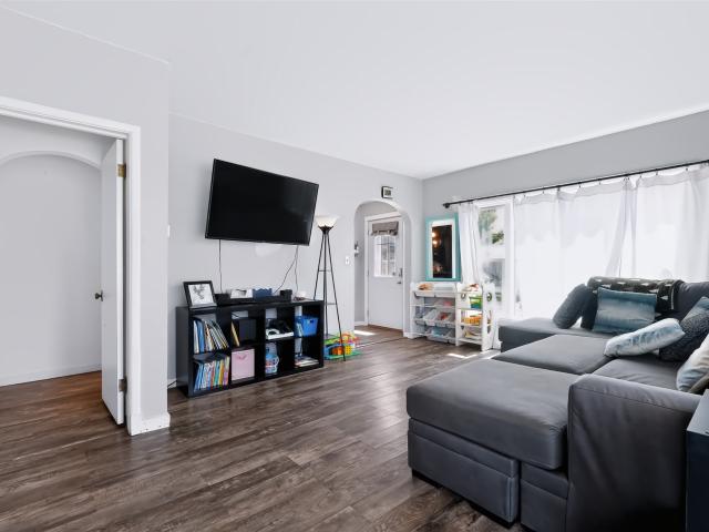 323 1st Street