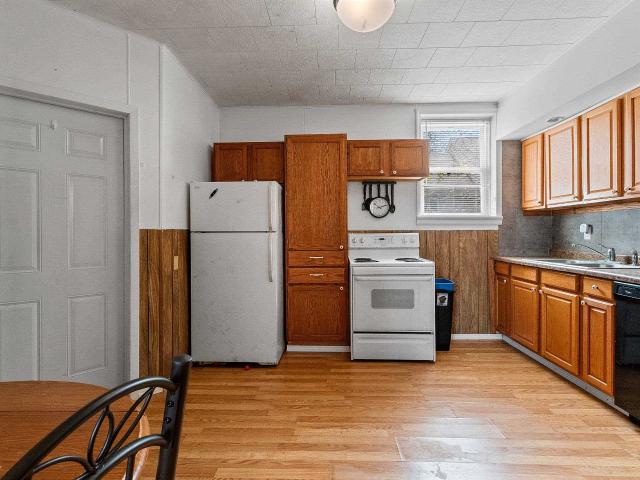 323 5TH Street