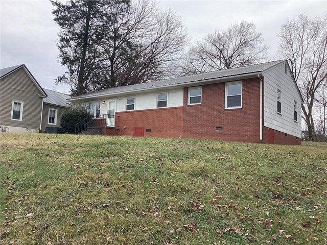 323 Coltrane Ave, High Point, NC 27260