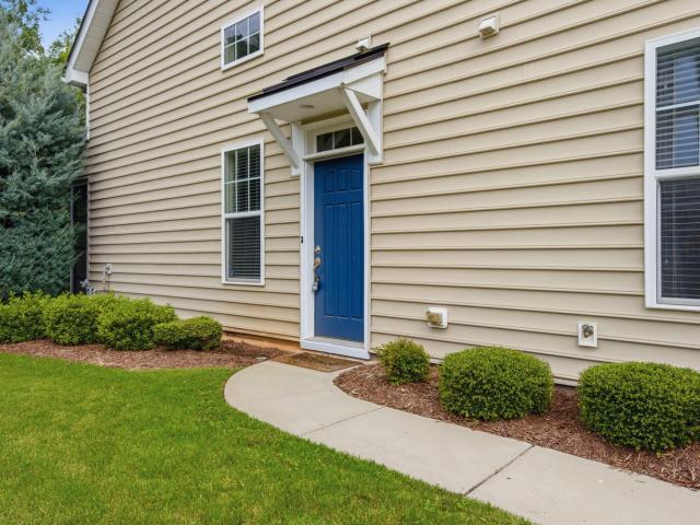 323 Acorn Hollow Place