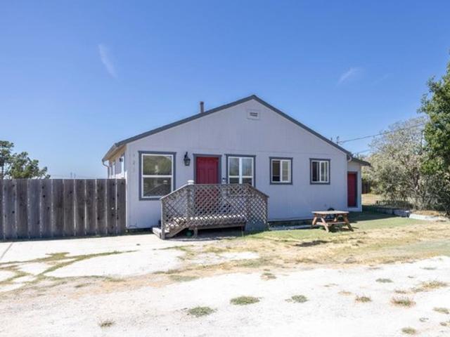 323 Addington Ln, Salinas, CA 93907