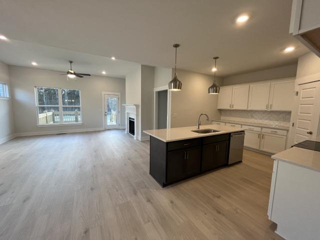 323 Goodwin Ln