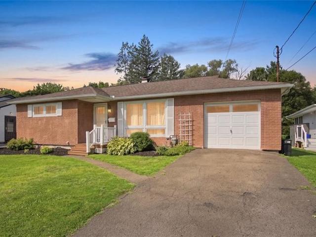 323 Doyleson Ave, Endwell, NY 13760