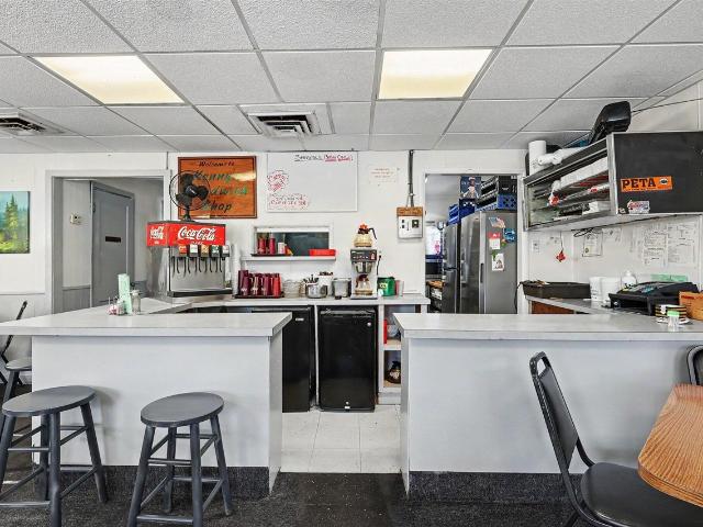 323 E Broadway Avenue