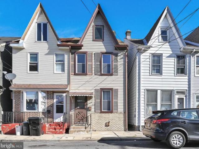 323 East Weidman, Lebanon, PA 17046
