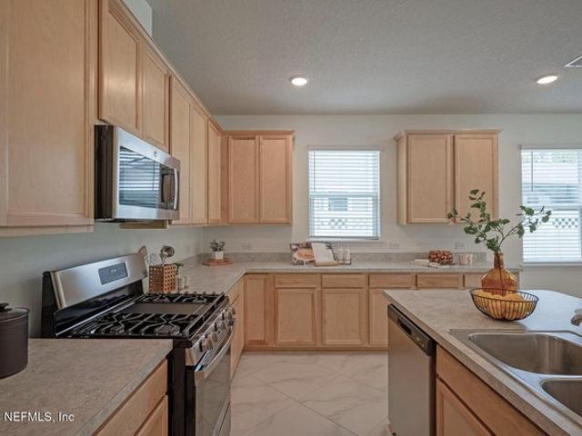 323 Elm Creek Dr, Saint Augustine, FL 32092