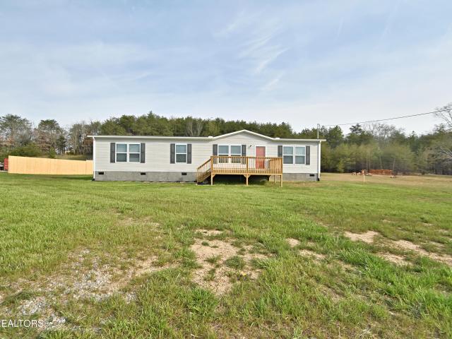 323 Foster Rd
