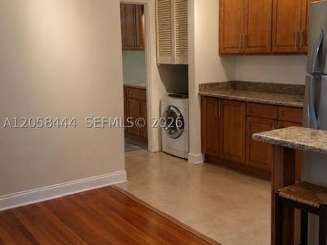323 Fillmore St Apt 10, Hollywood, FL 33019