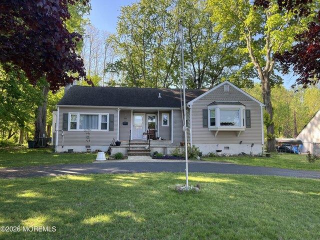 323 Florence Rd, Middletown, NJ 07748