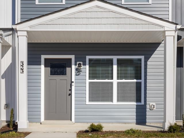 323 Front Ridge Cir