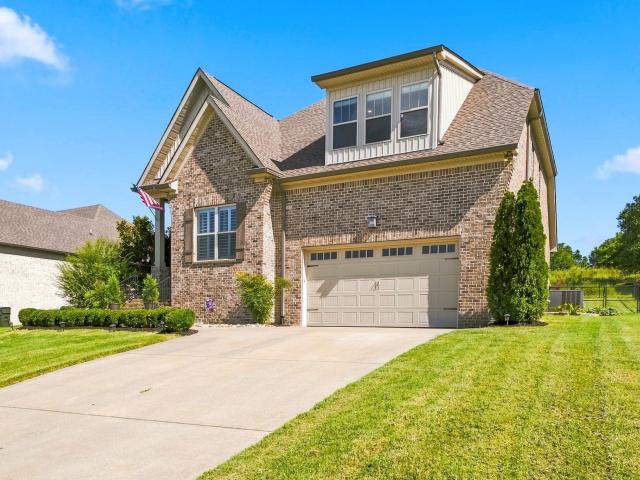323 Hathaway Ln