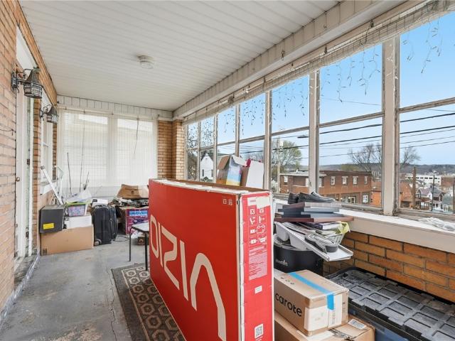 323 Hillside Ave