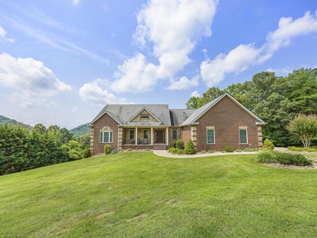 323 Independence Dr, Jefferson City, TN 37760
