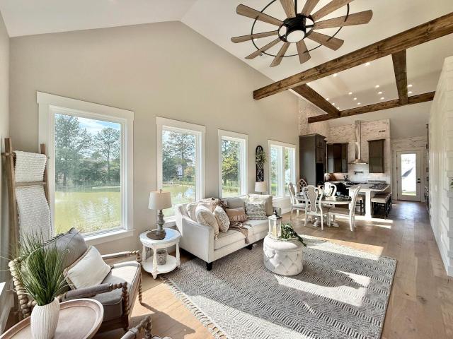 323 Idle Place Circle