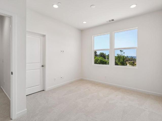 323 Jimson Gln, Escondido, CA 92025 | MLS #NDP2603