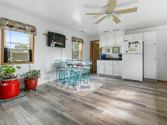 323 Oak Ridge Dr
