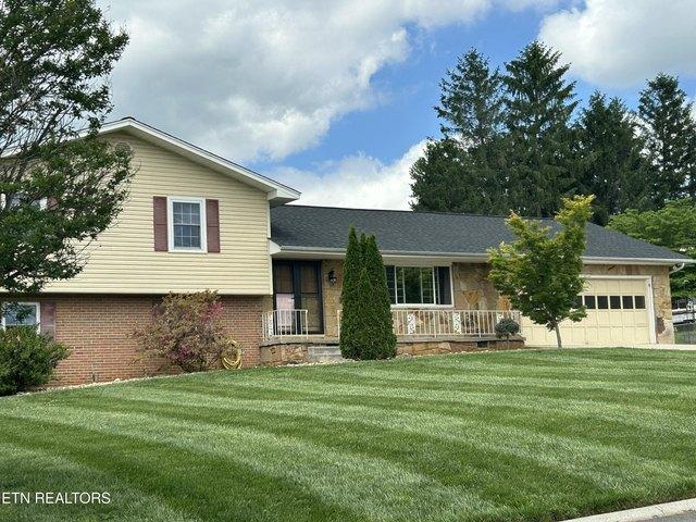 323 Logan St, Seymour, TN 37865