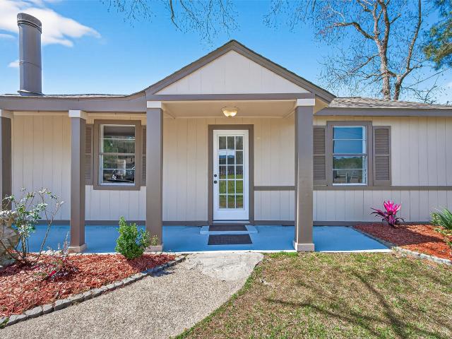 323 Lake Livingston Dr, Livingston, TX 77351 | MLS #17603