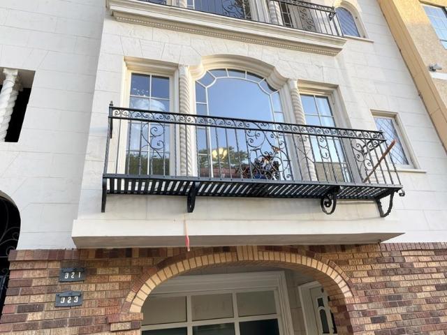 323 Lincoln Way