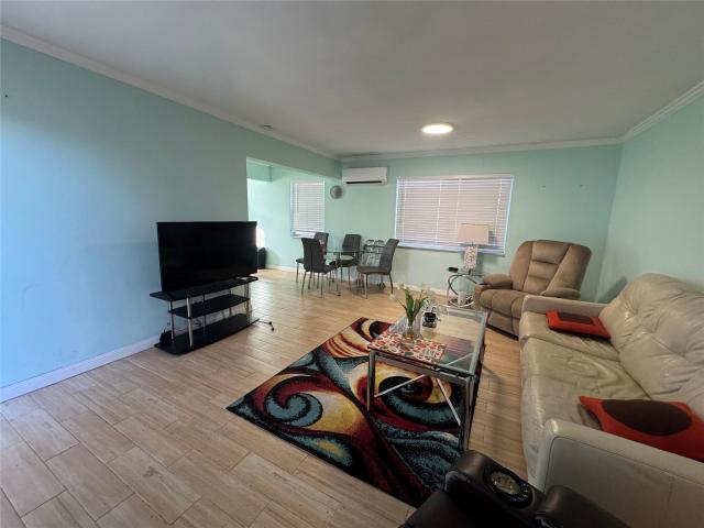 323 Monroe St, Unit 2, Hollywood, FL 33019 | MLS #F10545