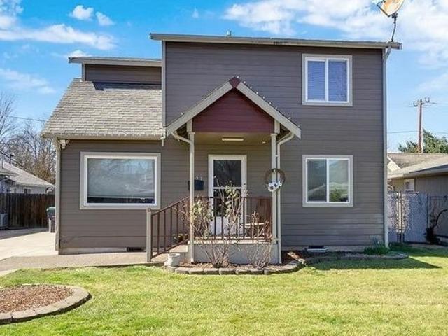 323 Mary St, Medford, OR 97504