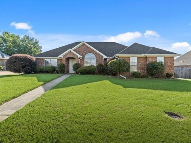 323 Meadowridge Cir, Texarkana, AR 71854