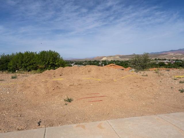 323 N 200 E Unit 42, La Verkin, UT 84745