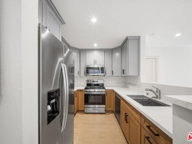 323 N Avenue 52