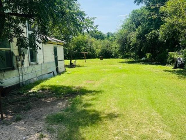 323 N Camp