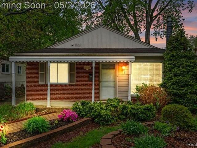 323 N Campbell Rd, Royal Oak, MI 48067